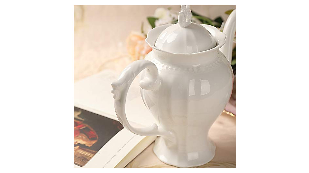 Elegant White Porcelain Teapot - Victoria Style | 34 Oz