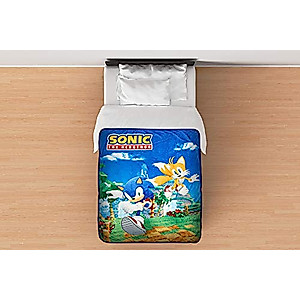 JUST FUNKY Sonic The Hedgehog Sonic & Tails Large Fleece Throw Blanket | Official Sonic The Hedgehog Collectible Blanket | Measures 60 x 45 Inches