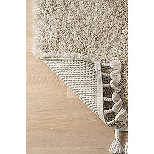 nuLOOM Neva Modern Tasseled Shag Area Rug, 5' 3" x 7' 7", Beige