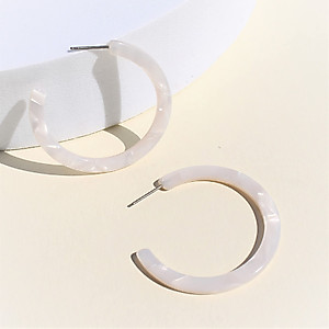 POMINA Lightweight Marble Acrylic Resin Hoop Earrings Basic Fashion White Hoop Earrings for Women (White)