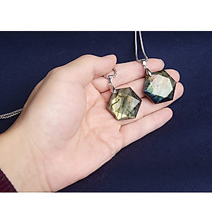 Labradorite Stone Dragons Heart Pendant Necklace, Natural Labradorite Hexagon Wrap Necklace for Men Women, Healing Crystal Energy Necklace