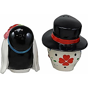 "Home Décor Accents" Day Of The Dead Wedding Bride And Groom Skulls Salt Pepper Shakers Set - Home Accents 33-kl1-1025