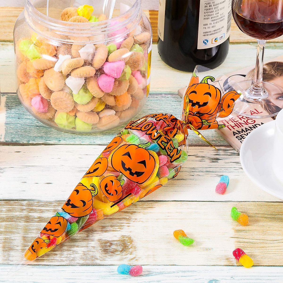 Tatuo 100 Pcs Halloween Candy Bags Pumpkin Patterned Cone Treat Bags Triangle Cellophane Pouch with 100 Pieces Gold Twist Ties for Popcorn Goodie Cookie Halloween Party Favor