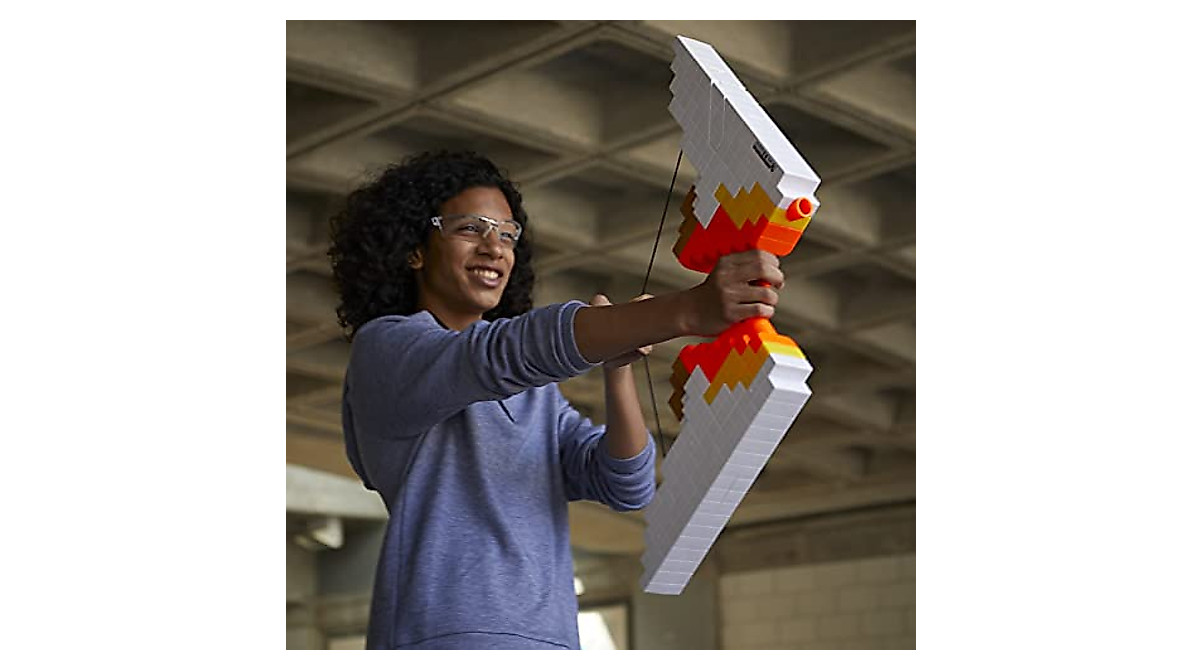 NERF Minecraft Sabrewing Motorized Blaster Bow - 8 Darts