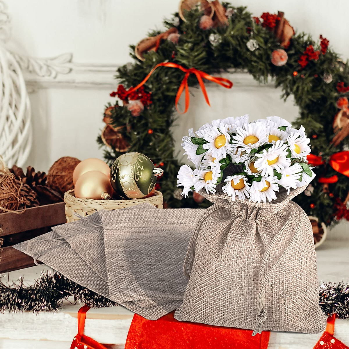 Gudotra 100 Pcs Burlap Bags with Drawstring 4 x 5.5 Inch Small Gift Bags Wedding Favors Birthday Christmas Thanksgiving Party Art and DIY Craft Burlap Sack Jewelry Pouches