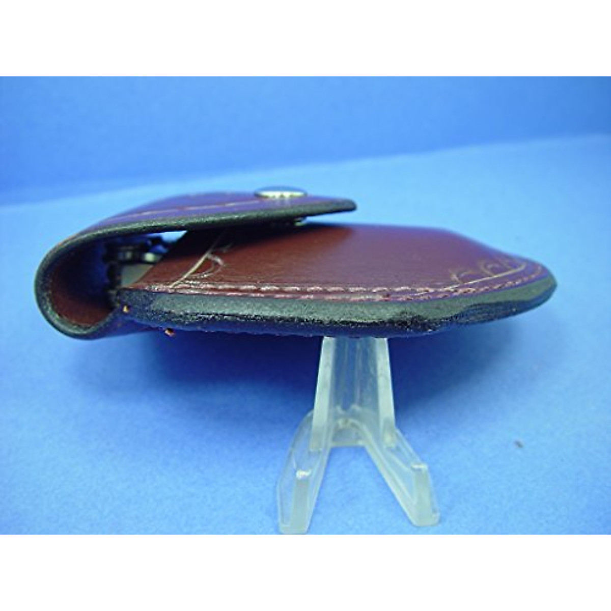 Custom Made Leather Sheath for The Wave Multi-Tool. Made Out of 10oz Leather Dyed Dark Brown. Right or Left Hand Side Sheath Only The Multitool is Not Included. Fits up to 1 3/4" Belt.