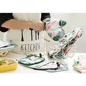 Sohapy Oven Mitt & Potholders Set Kitchen Heat Resistant and Machine Washable for Cooking Baking Grilling and BBQ Decorative (Pink)