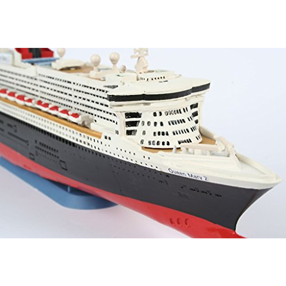Revell 05808 Queen Mary 2 Cruise Liner - 1:1200 Model Kit — 🛍️ The ...