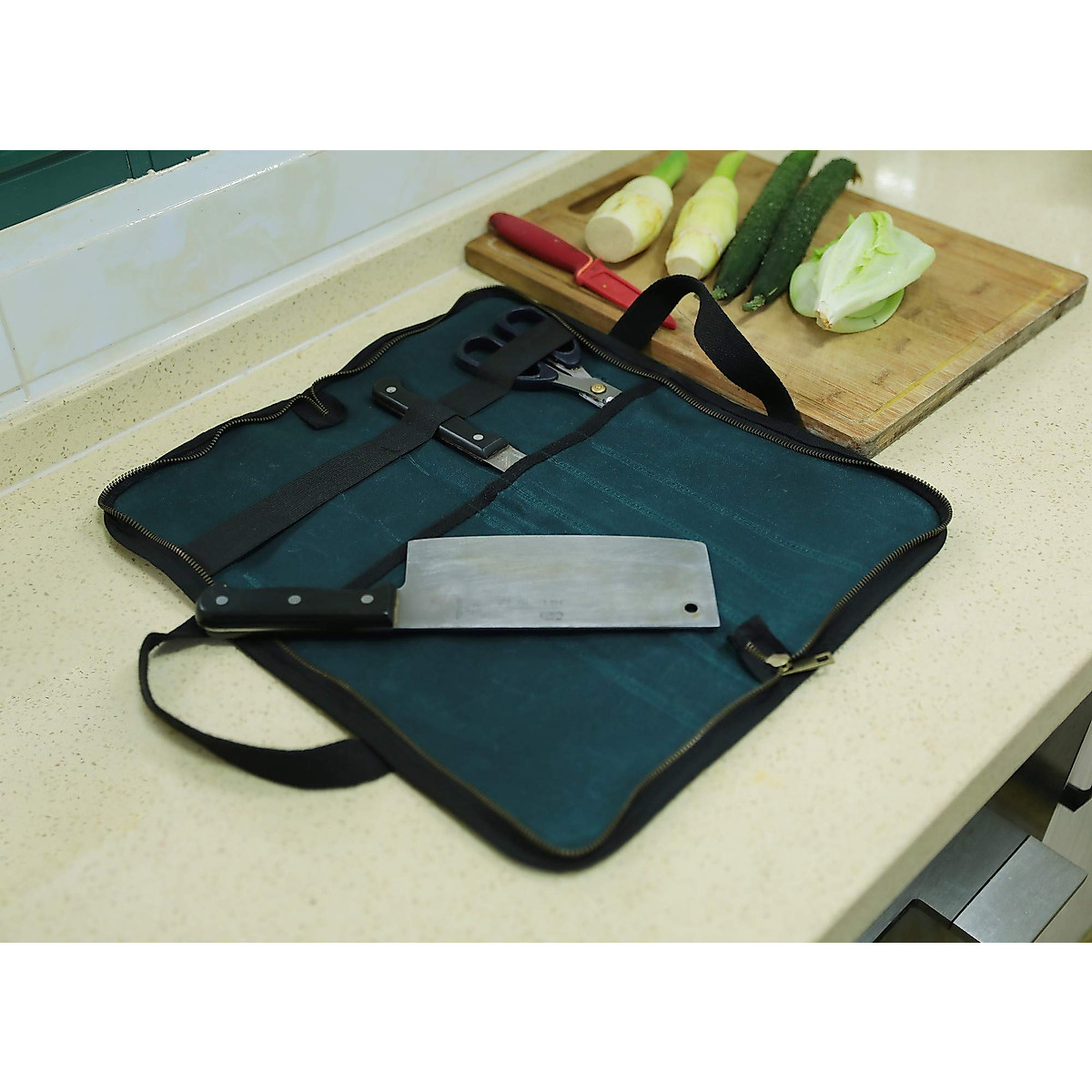 Chef's Travel Knife Case, Portable Knife Roll Bag For Men And Women, Waterproof Waxed Canvas, Strong Zipper, 5 Slots (Dark Green)