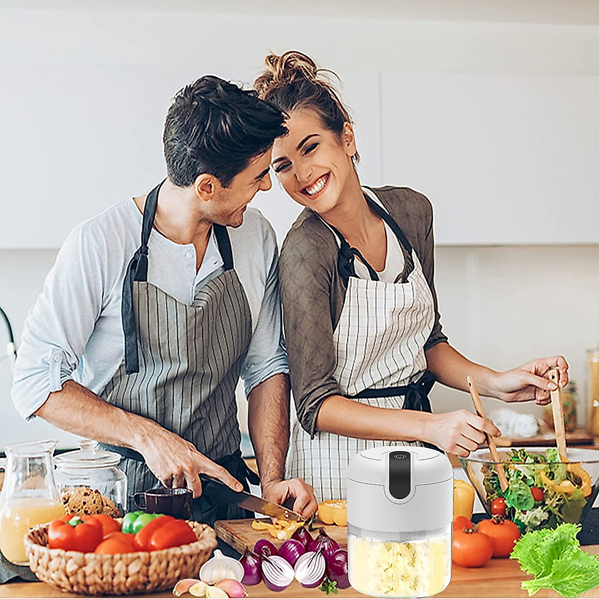 Vshinic Electric Mini Garlic Chopper,Food Processor,Portable Cordless Garlic Mincer Masher,Meat Grinder with USB Charging For Vegetable,Chili,Fruits,Ginger,Baby Food,Seasoning 250ml(White)