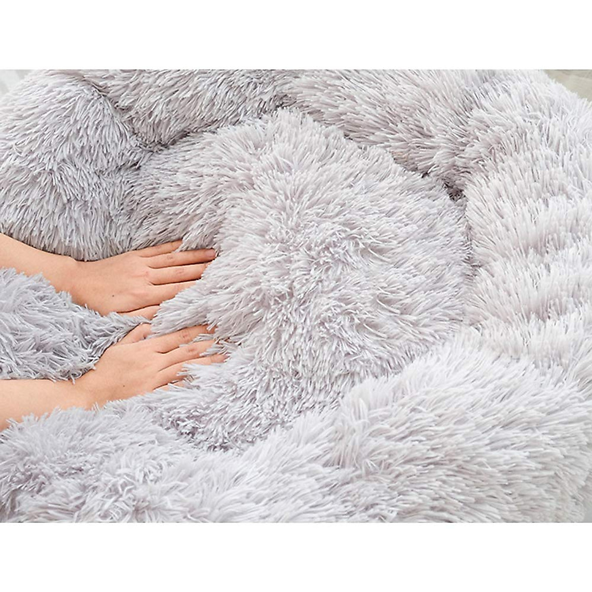 BODISEINT Faux Fur Dog Bed Cat Bed,Shag Round Anti-Anxiety Pet Calming Bed Doughnut Cuddler for Medium Large Puppy Dog Cat Kennel Cushion Self Warming Bed (28'' D x 8" H, Light Grey)