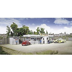 Walthers Cornerstone Series Kit HO Scale Miss Bettie's Diner