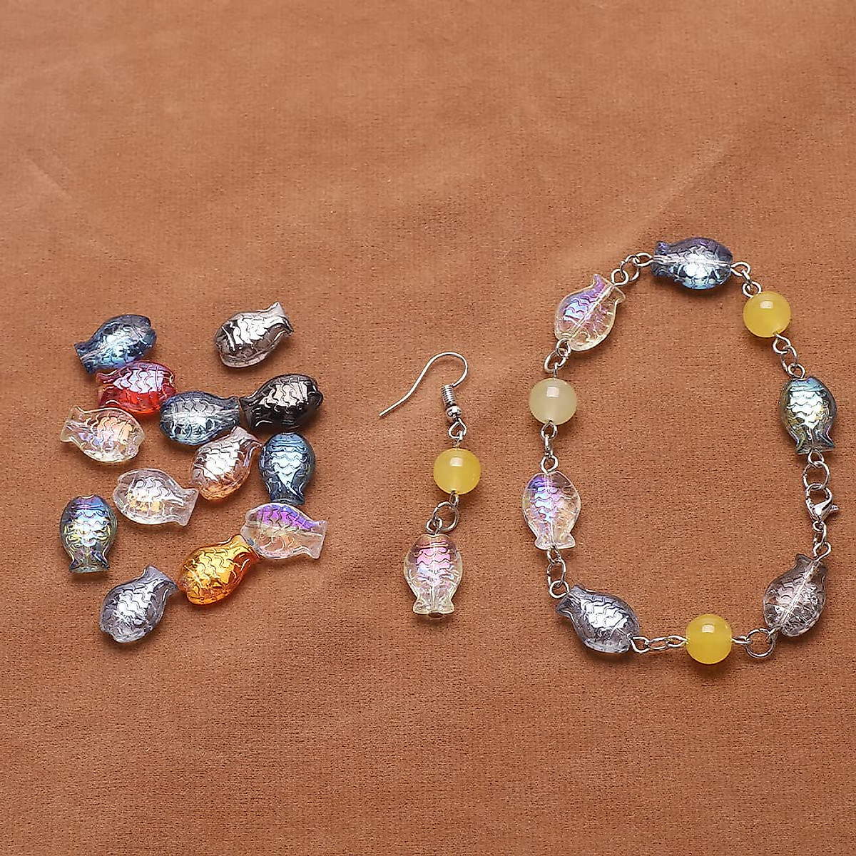 210Pcs Colorful Fish Glass Beads Fish Beads Sea Glass Beads Glass Fish Beads for Jewelry Making