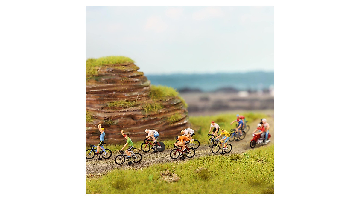 Evemodel P8722 HO Scale Cycling Figures & Bikes