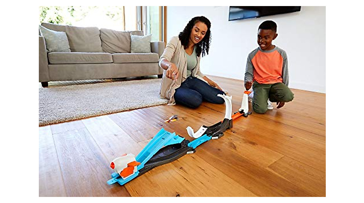 Hot Wheels Rocket Launch Challenge Playset - Epic Fun!