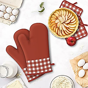 Oven Mitts and Pot Holders, 4 Piece Heat Resistant Thick Cotton Oven Mitts, Comfortable Cotton Oven Gloves for Cooking, Baking and Grilling, Red Plaid
