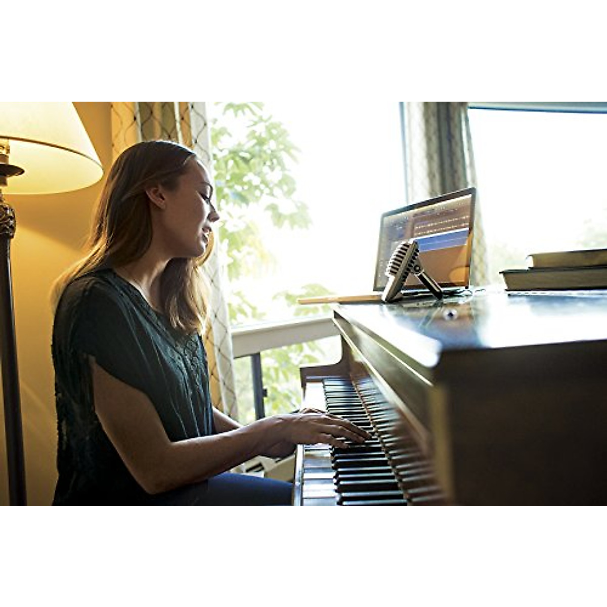 Shure MV51 Digital Large-Diaphragm Condenser Microphone with USB, Lightning and USB-C Cables - 5 DSP Preset Modes (Speech, Singing, Flat, Acoustic Instrument, Loud)