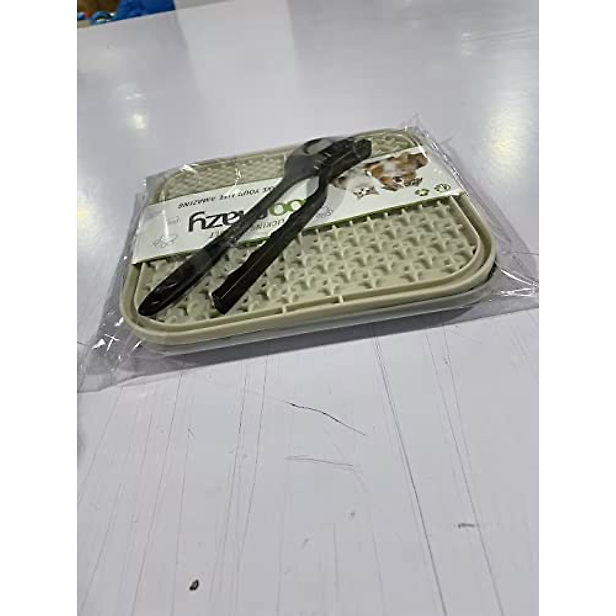 Coomazy Lick Mat for Dog and Cat, Slow Feeder & Non-Slip Design, Boredom and Anxiety Reducer, Suitable for Food, Treats, Yogurt, Peanut Butter and Liver Paste, BPA-Free, Non-Toxic, 2-Packs