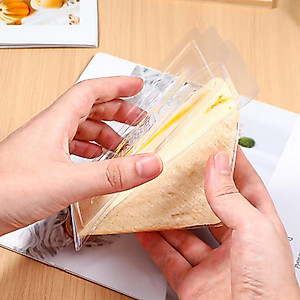 Cabilock 50pcs Sandwich Packing Boxes Food Containers Clear Sandwich Case Sandwich Triangle Boxes Take Out Containers for Sandwich Cake Dessert,Hamburger