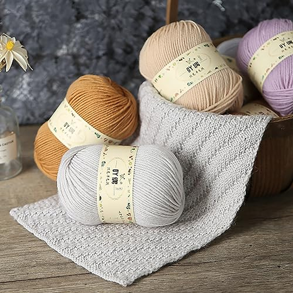 Yarn Ave 100% Merino Wool Yarn, 2 Balls/3.5oz Soft Warm Yarn for Hand Knitting&Crocheting Sweaters,Baby Projects,Hats,Scarfs,Dolls, 4ply Medium Weight (#01 Cream White)