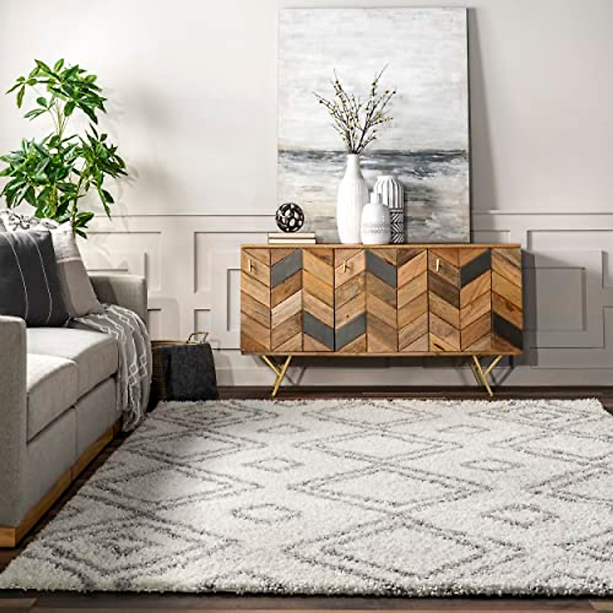 nuLOOM Iola Geometric Shag Runner Rug, 2' 8" x 8', White