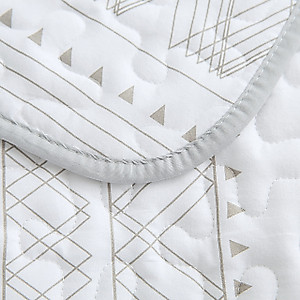 BBSET White Quilt Set Queen 90x90 Inch, 3 Pcs Striped Boho Geometric Bedding Quilts,Bohemian Aztec Brushed Reversible Bedspread Microfiber Coverlet Sets for All Season- 1 Quilt and 2 Pillow Shams