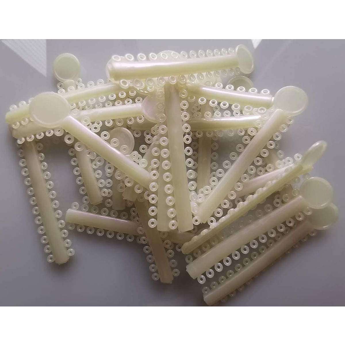 Orthodontic Ligature Ties Orthodontic Elastomeric O-rings Braces Rubber Bands(1040pcs) (Pear White)