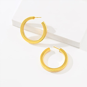 FAMARINE Square Tube Gold Hoop Earrings for Women 18K Gold Plated Hoops with Brushed Finished Chunky Earrings