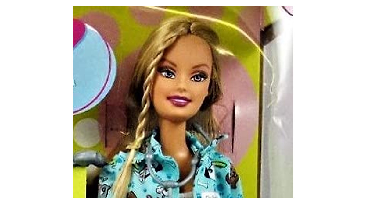 Barbie Pet Doctor: X-Ray Machine & Collectible Charms