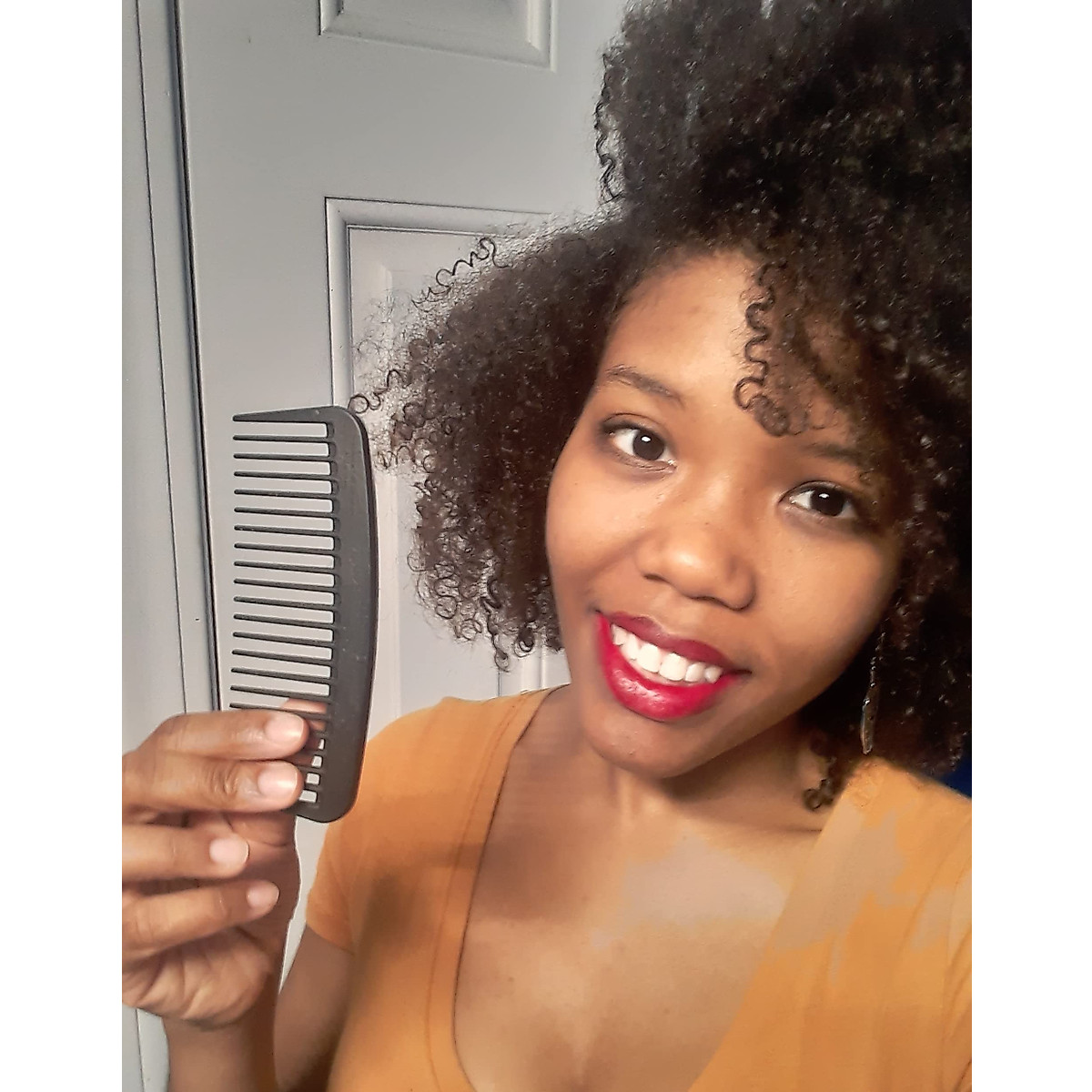 Chicago Comb Model 10 Carbon Fiber, Compact Wide-Tooth Comb, Made in USA, Anti-Static, 5 Inches (12.7 cm) Long