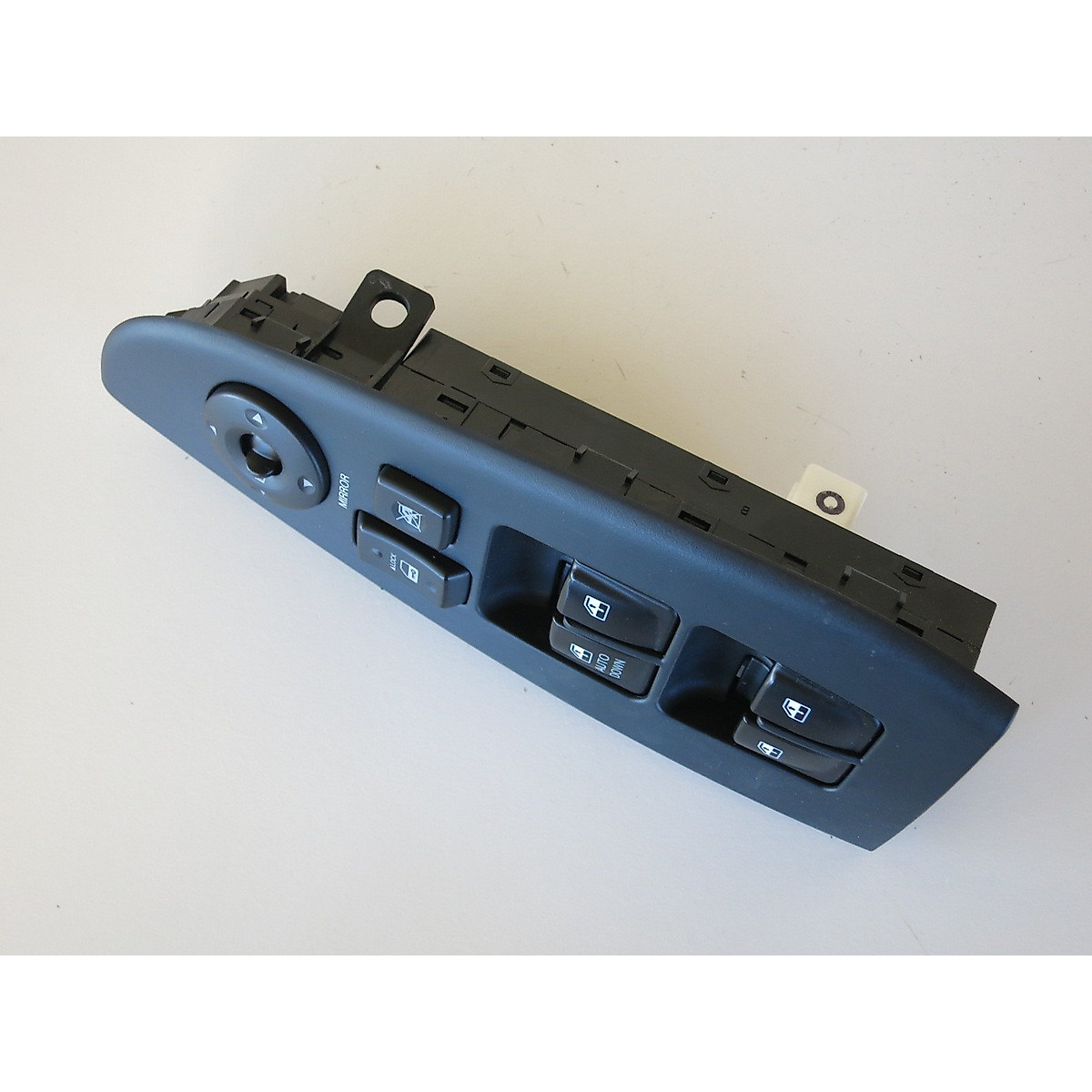Genuine Hyundai 93570-2H110-7U Power Window Main Switch Assembly