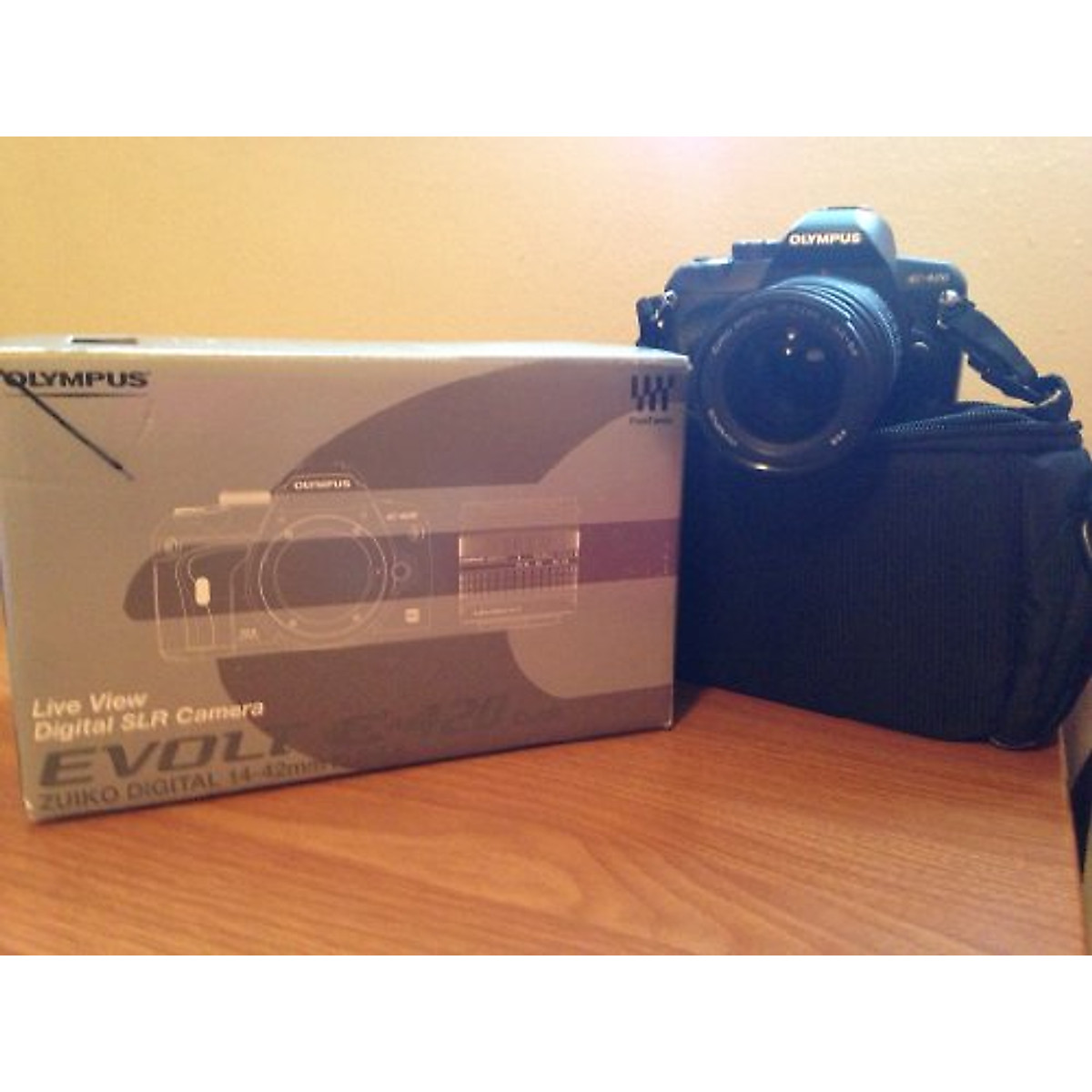 Olympus E-420 Black SLR Digital Camera with 14-42mm Zoom Lens & 2.7" LCD