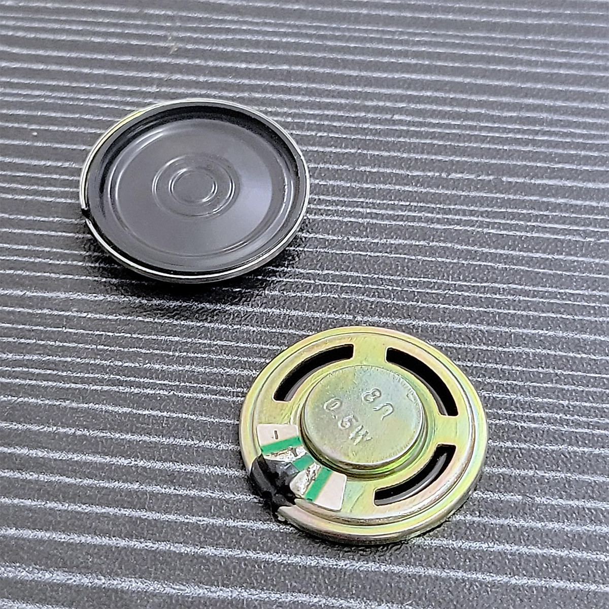 10pcs 23mm 8 Ohms 0.5W Inner Speaker Loudspeaker Compatible with Legency Game Boy Color,Advance GBA,GBC Game Console Replacement Repair Parts