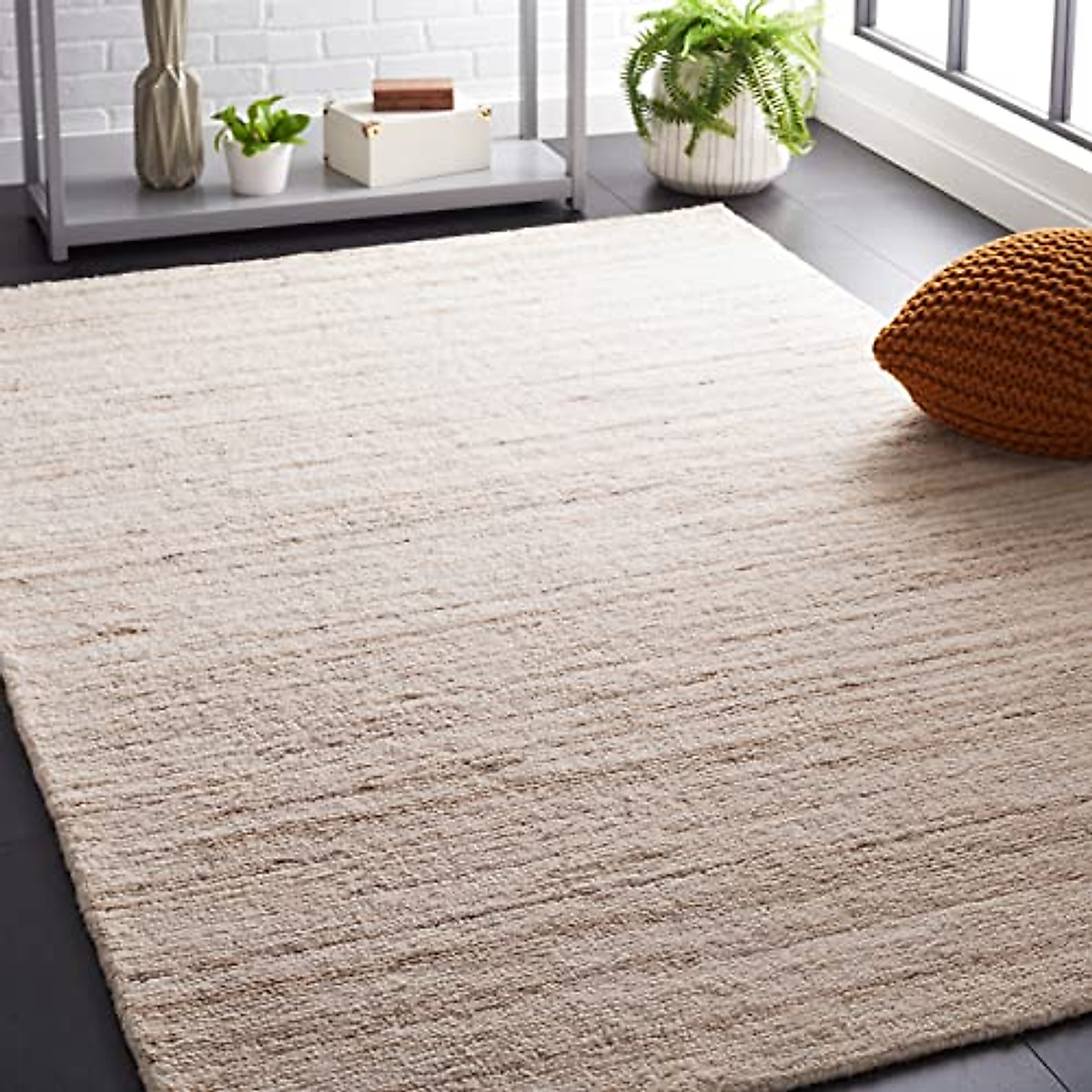 Safavieh Casablanca Collection 5' x 8' Beige/Ivory CSB792B Handmade Solid Wool 0.8-inch Thick Area Rug