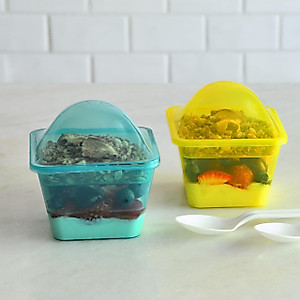 Youngever 7 Sets Plastic Parfait Cups, Reusable Plastic Dessert Cups with Lids and Inserts, Reusable Plastic Yogurt Cups with Inserts, Spill and Leak Proof (Small 4 Ounce)