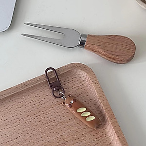 WEIGANGFANG 5 Pcs Resin Cat Dog Bear Rabbit Bread Key Chain Cartoon Star Cookies Key Rings Animal Cake Keychains for Halloweens’ Gift, Boy & Girls' Gift