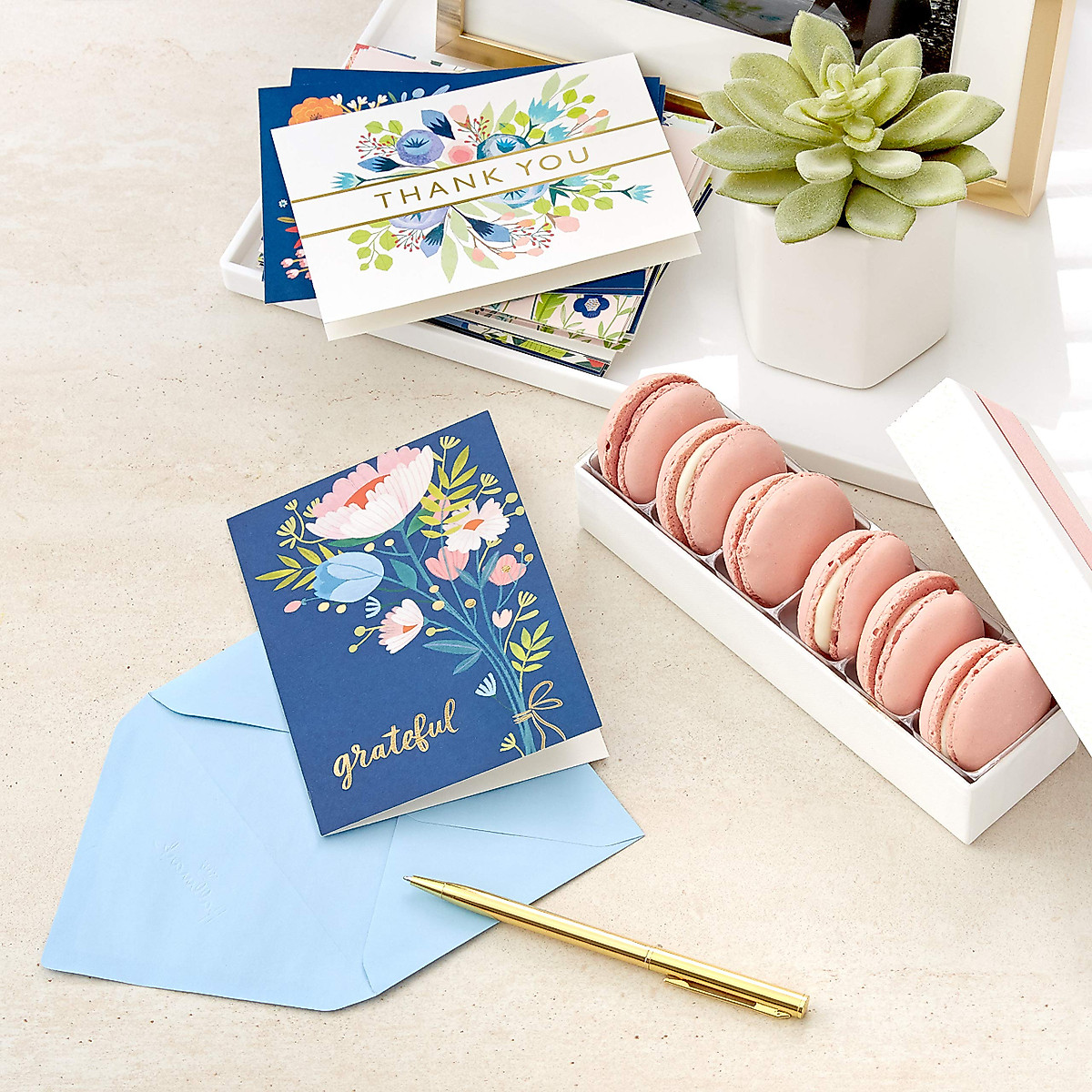 Hallmark Thank You Cards Assortment, Folk Art Flowers (36 Thank You Notes with Envelopes)