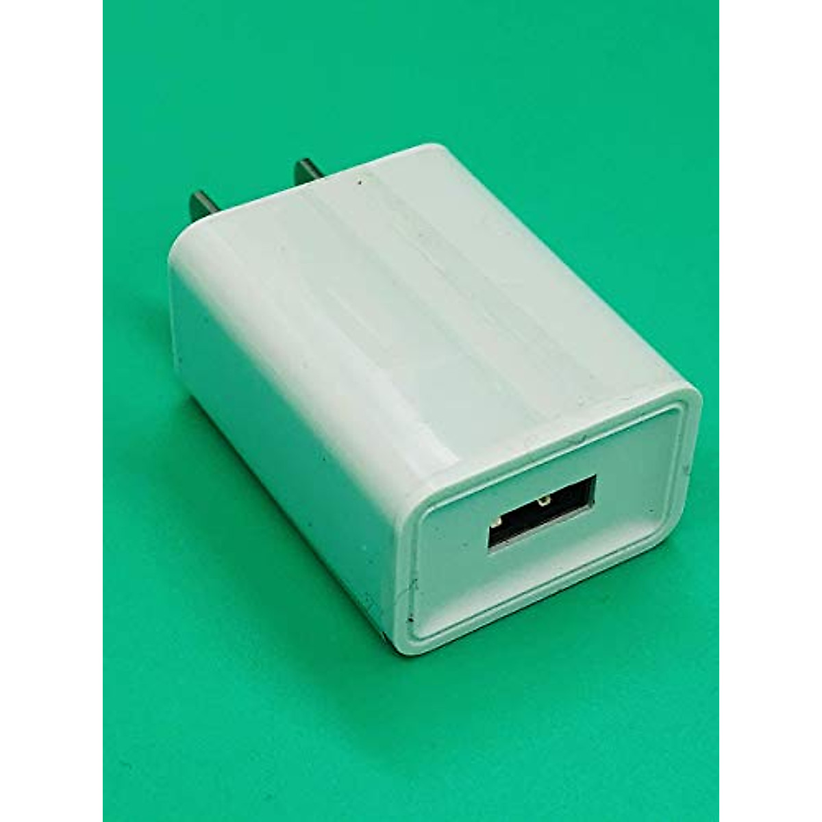 Wholesale Cell Phone Accessories Display Includes 102 Items Retail Value $599