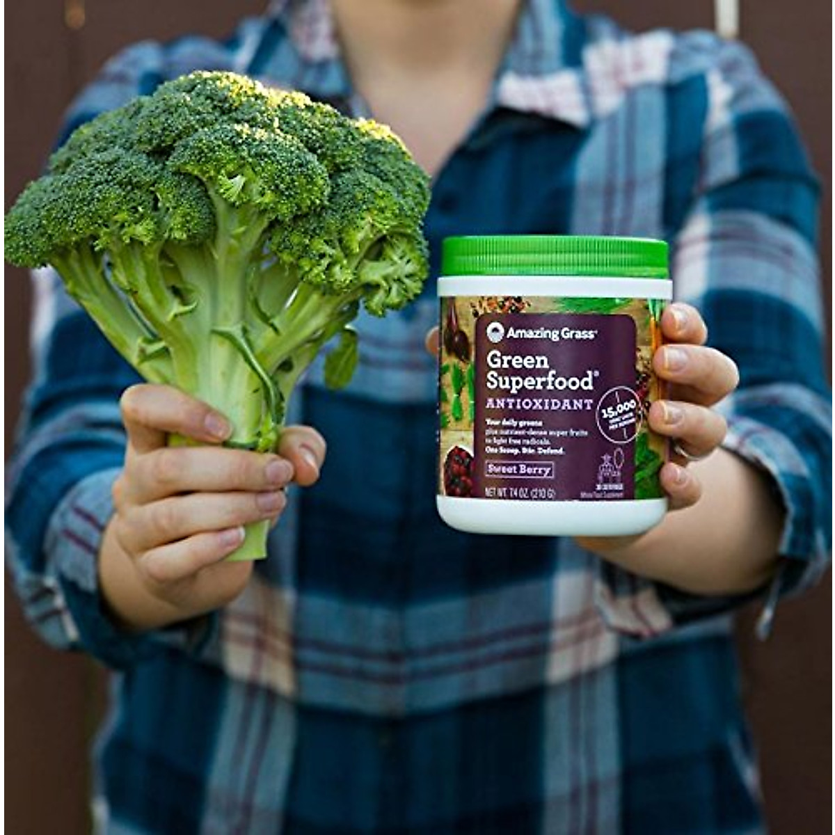 Amazing Grass Greens Blend Antioxidant: Super Greens Powder Smoothie Mix with Organic Spirulina, Beet Root Powder, Elderberry & Probiotics, Sweet Berry, 60 Servings (Packaging May Vary)