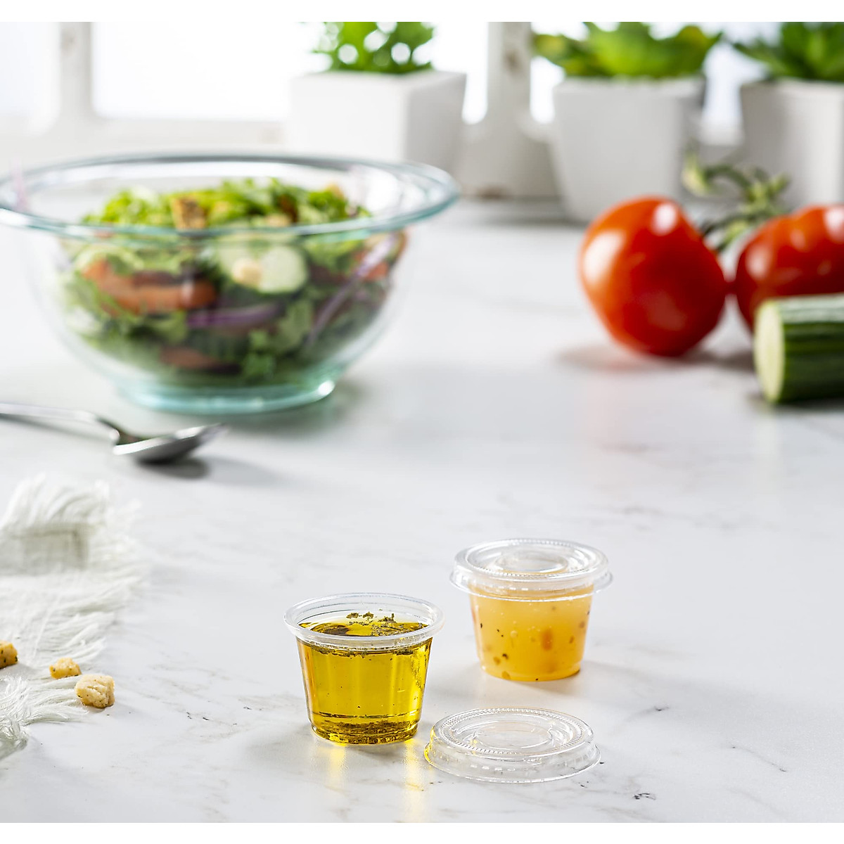 (1 oz - 200 Sets) Clear Diposable Plastic Portion Cups With Lids, Small Mini Containers For Portion Controll, Jello Shots, Meal Prep, Sauce Cups,Condiments, Medicine,Disposable