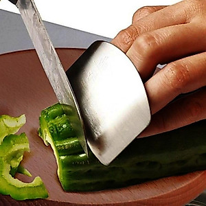 Finger Protector, Stainless Steel Finger Protector Guard for Safe Chopping and Slicing in Kitchen Adjustable Easy to Clean Tool for Chefs and Home Cooks
