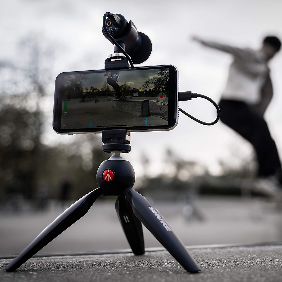Shure MV88+ Video Kit - Digital Stereo Condenser Microphone for Apple and Android, with Manfrotto PIXI Tripod, Phone Clamp, Mount, iOS and USB-C Cables for Next-Level Connectivity (MV88+ Video KIT)