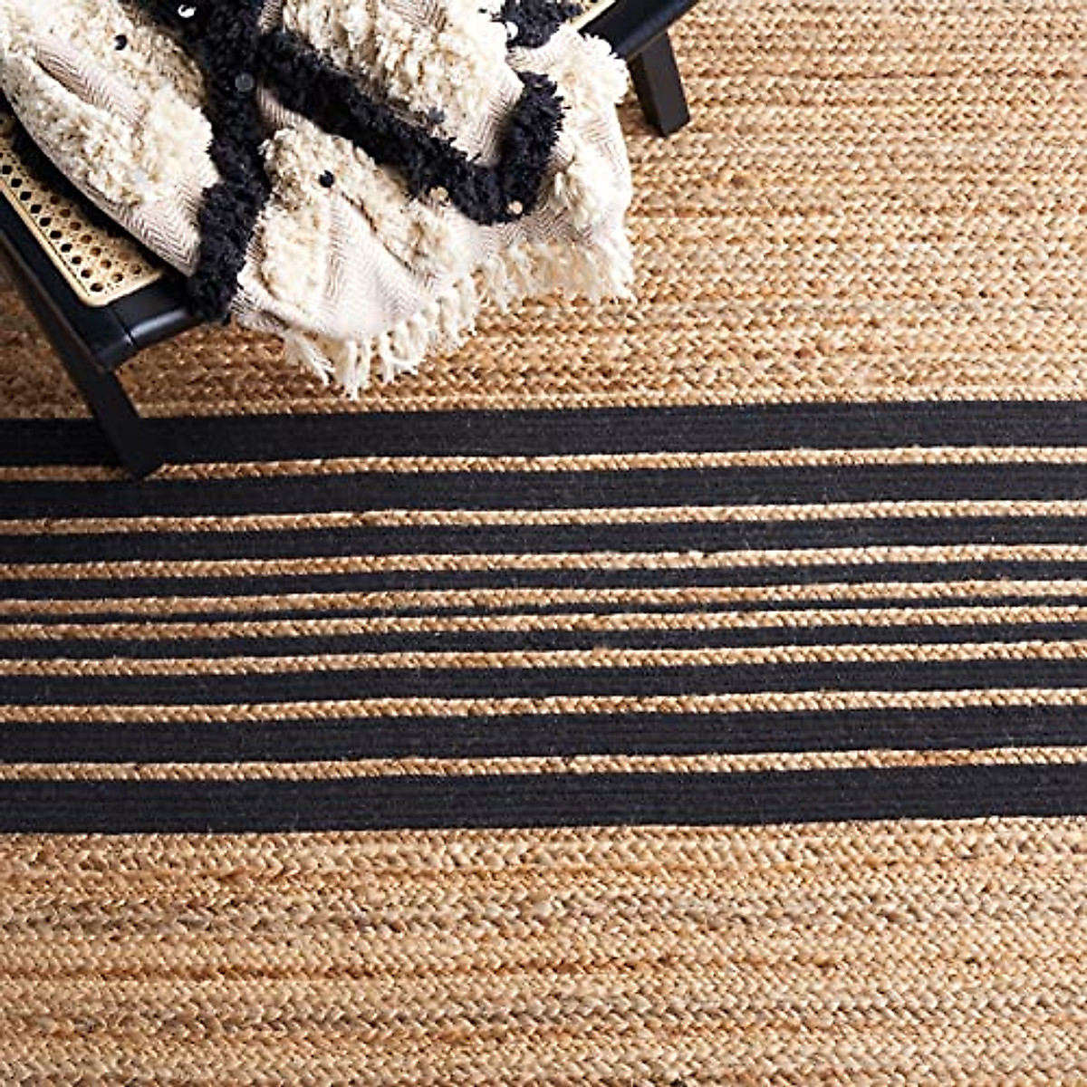 SAFAVIEH Natural Fiber Collection Accent Rug - 4' x 6', Natural & Black, Handmade Stripe Boho Farmhouse Rustic Braided Jute, Ideal for High Traffic Areas in Entryway, Living Room, Bedroom (NFB262Z)