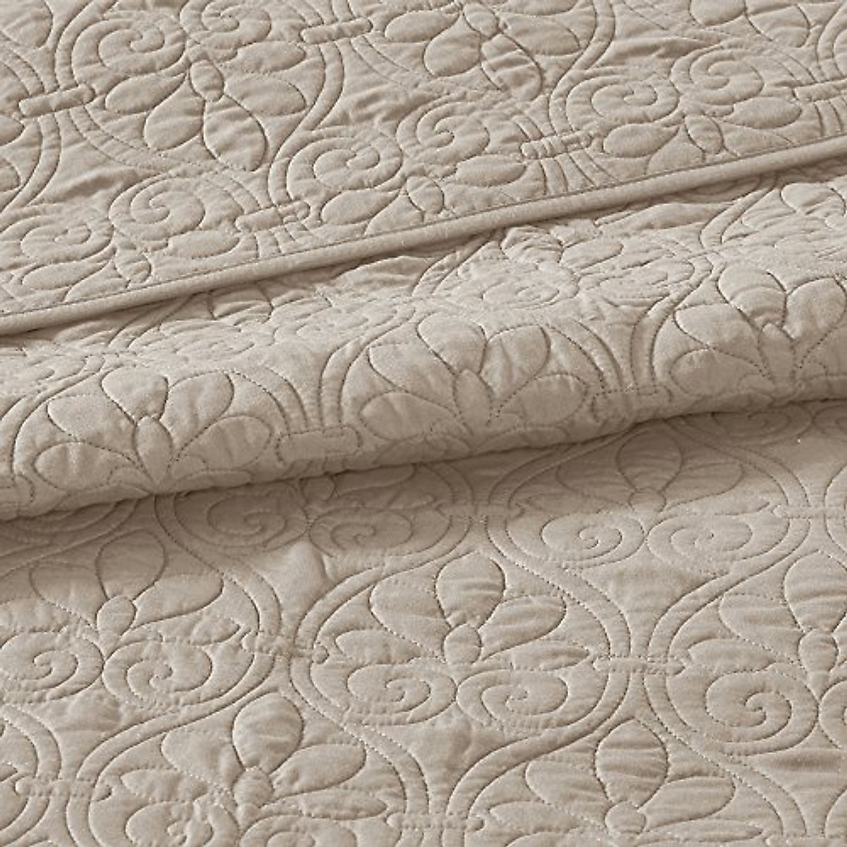 Madison Park Quebec Reversible Quilt Set Damask Design, Double Sided Stitching All Season, Lightweight Bedspread Bedding Set, Matching Sham, Khaki, King(120"x118") 3 Piece