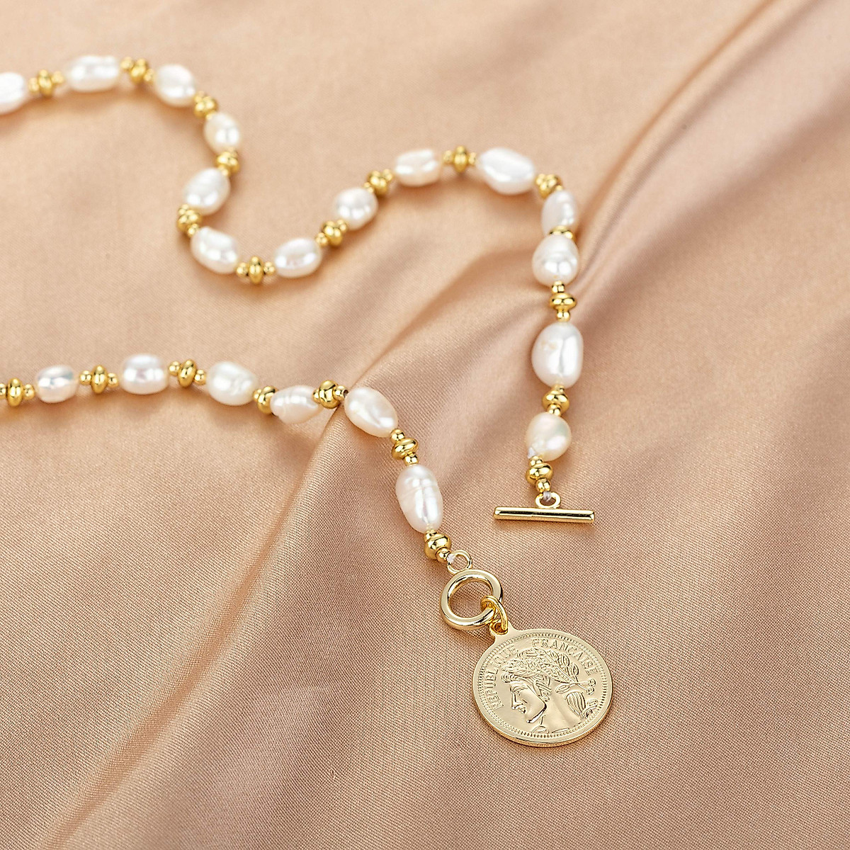 Y2K Pearl Choker Necklace Baroque Cultured Handpicked Pearl 18K Gold Plated Bead Ball Chain Coin Charm Pendant Vintage Jewelry Gifts for Women Men