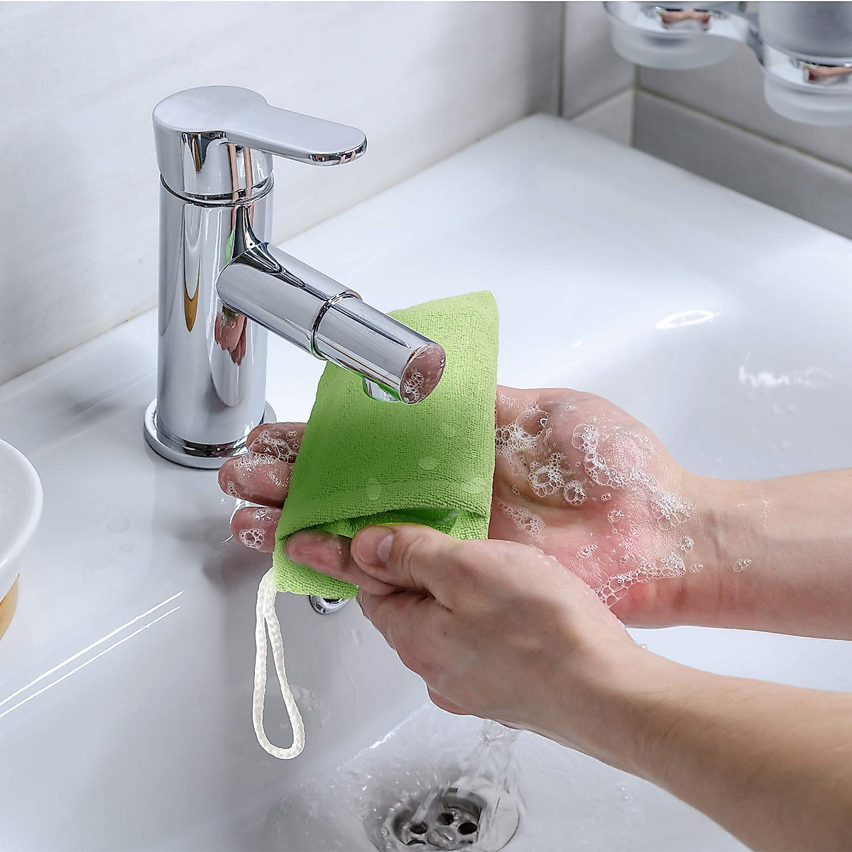 8 Pieces Soap Holder Bag Microfiber Soap Exfoliating Saver Bag Hanging Soap Saver Pouch Colorful Soft Soap Bags for Body Face Cleaning Supply, 4 Colors