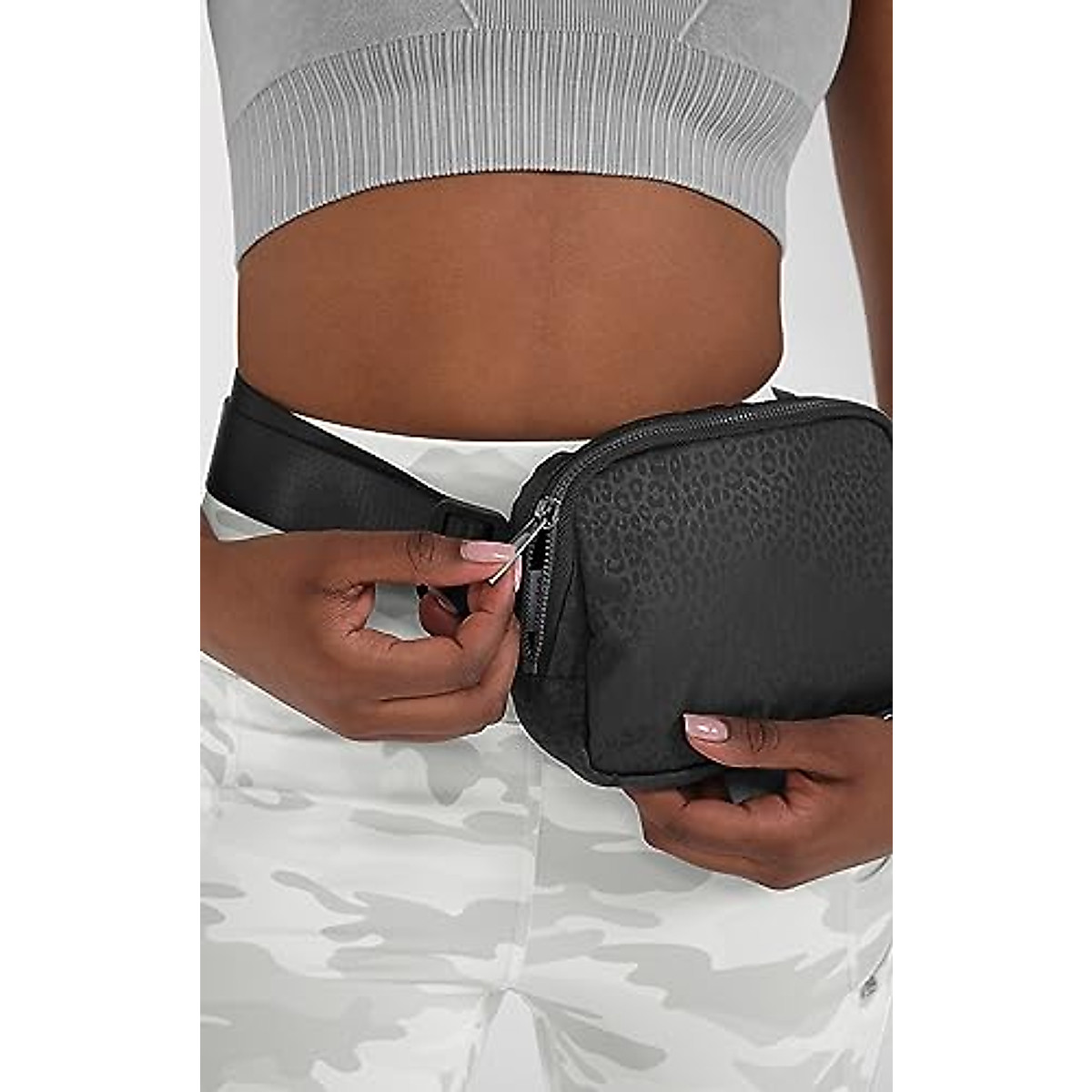 ODODOS Unisex Mini Belt Bag with Adjustable Strap, Pattern Small Fanny Pack for Workout Running Traveling Hiking, Black, Leopard