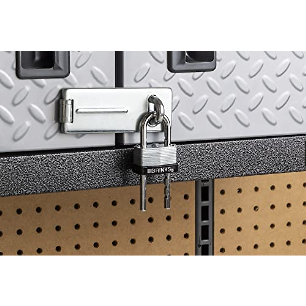 BRINKS 172-40061 Laminated Steel Padlock with Adjustable Shackle, 40mm