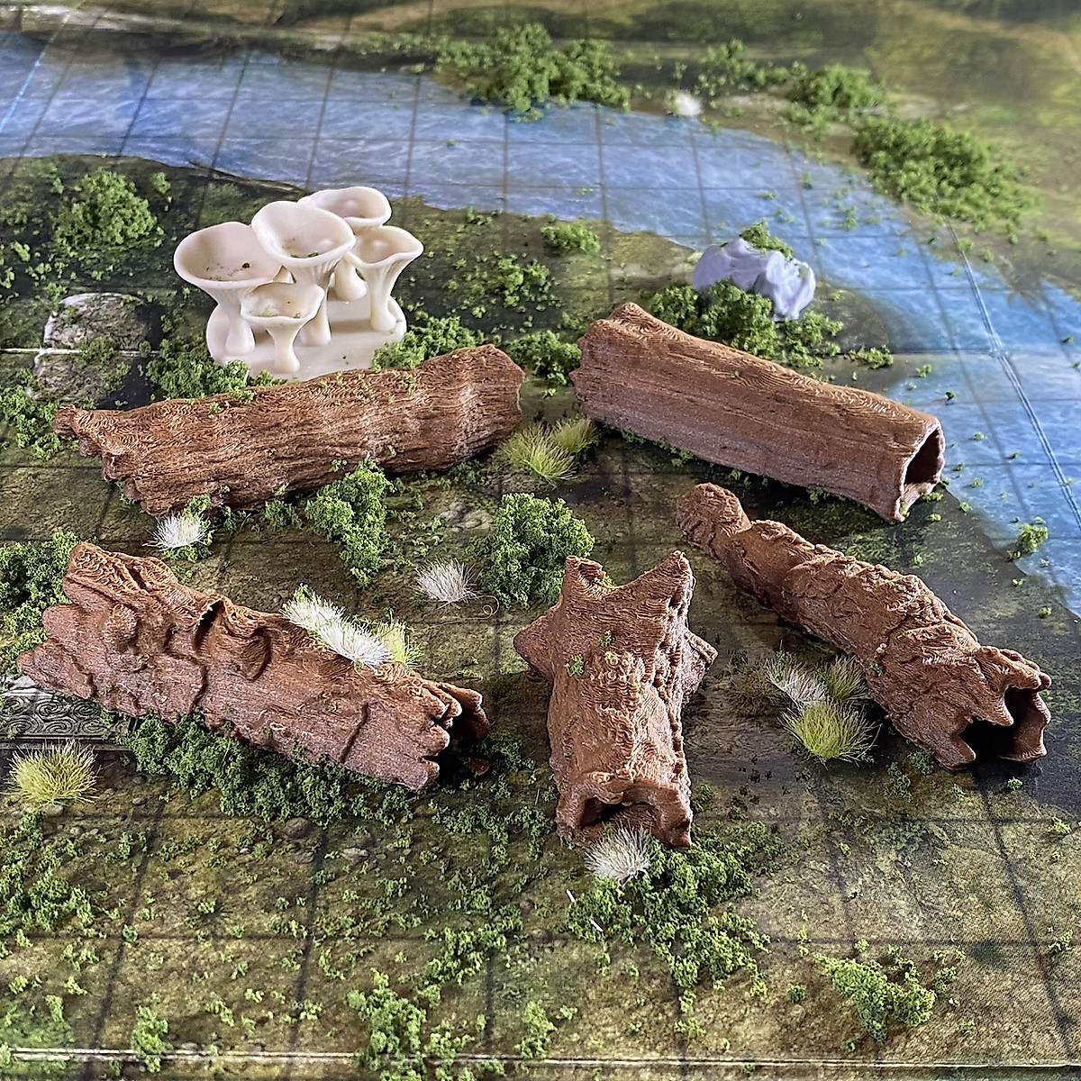 Extruded Gaming Hollow Oak Logs with Giant Fungus