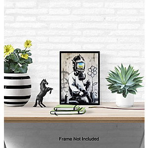 Banksy Urban Street Mural 8x10 Wall Decor Picture - Contemporary Modern Art Graffiti Decoration for Home, Apartment, Office, Bedroom, Dorm, Living Room - Gift for Women, Teens